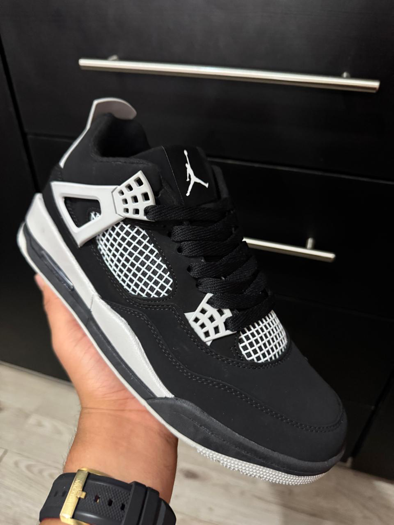Air Jordan 4 Man | Bigote GT